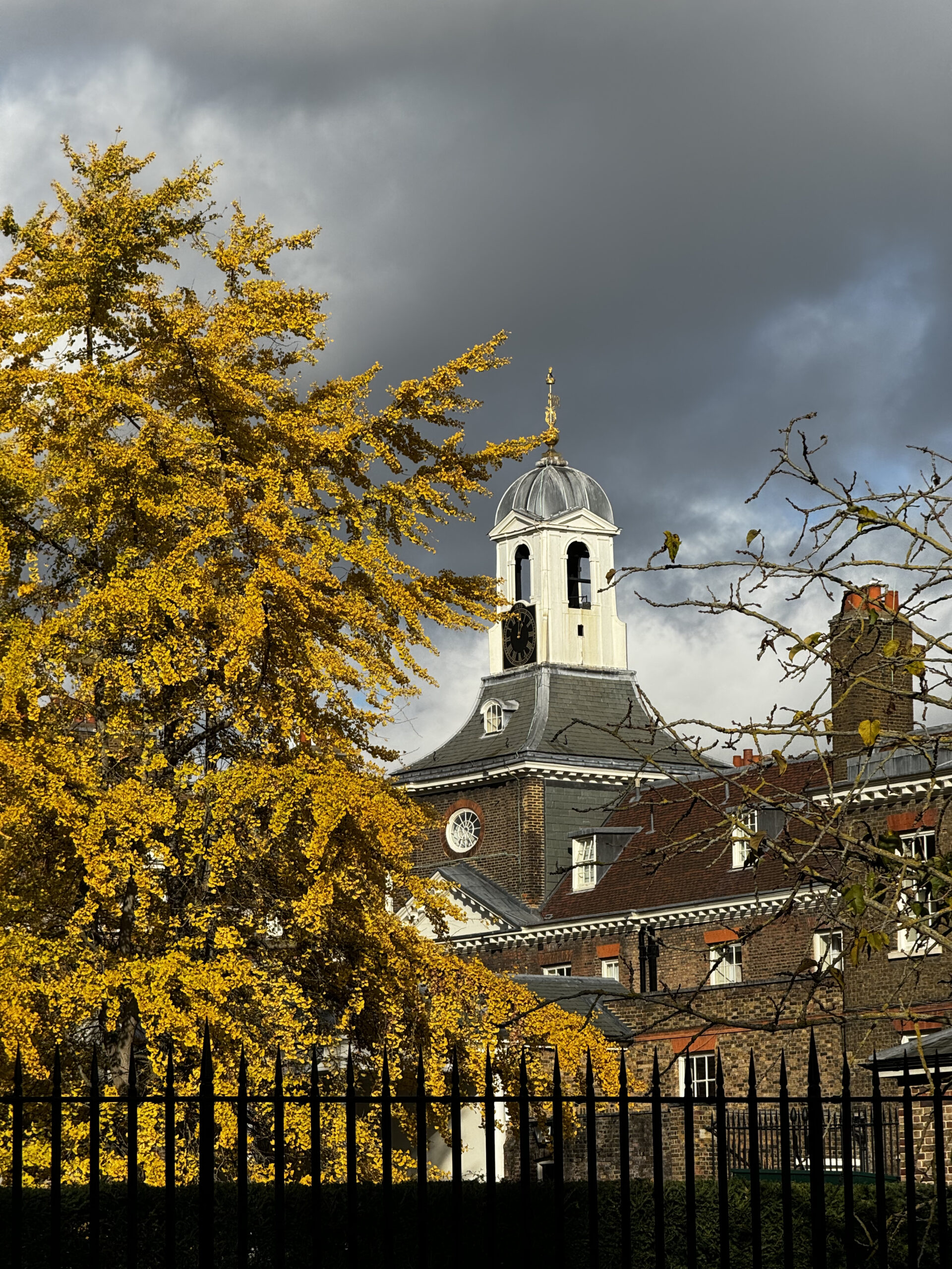 Walking Tour of Kensington