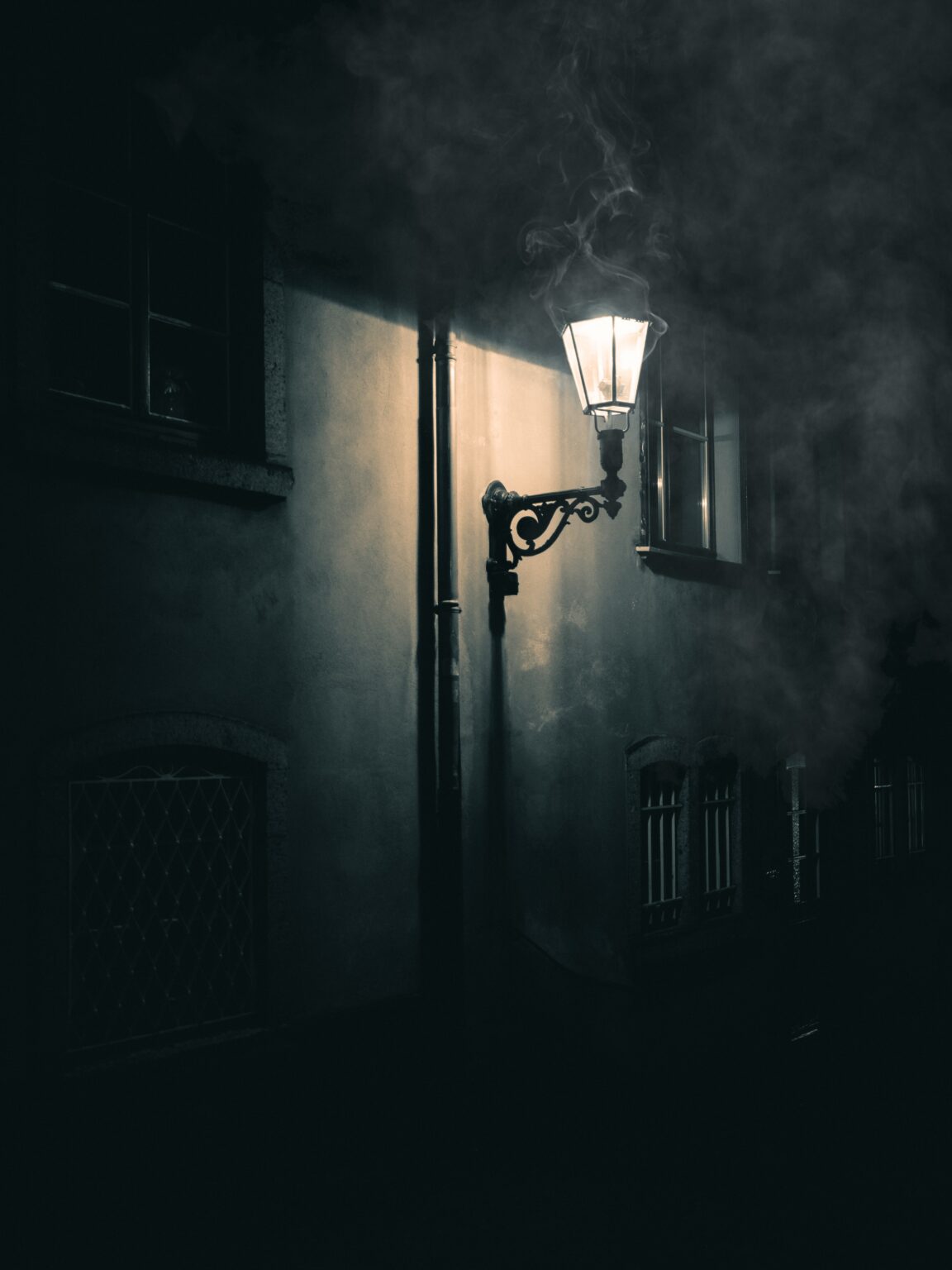 Halloween London Walking Tours, Guided Ghost Tours - London Walks