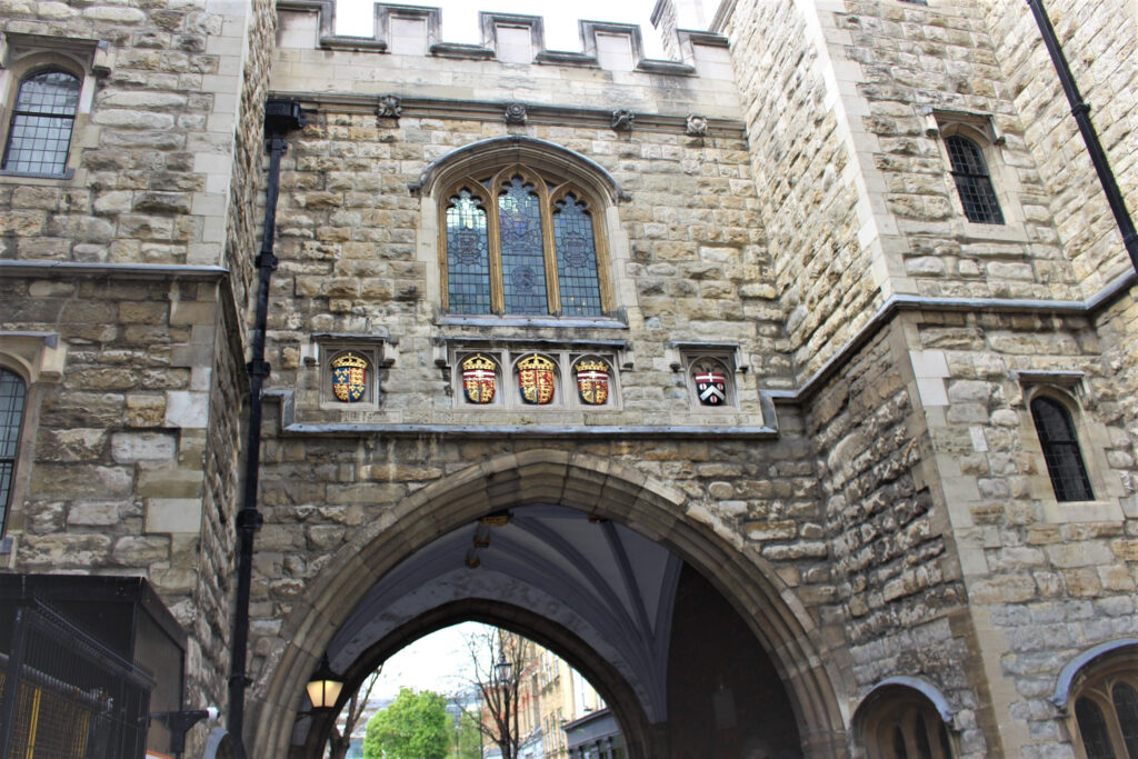 The Clerkenwell Pub Walk - Monks, Malt and Mayhem - London Walks