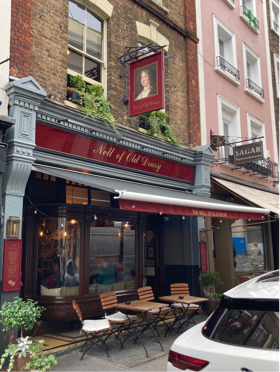 The Actress and the King - London Walks