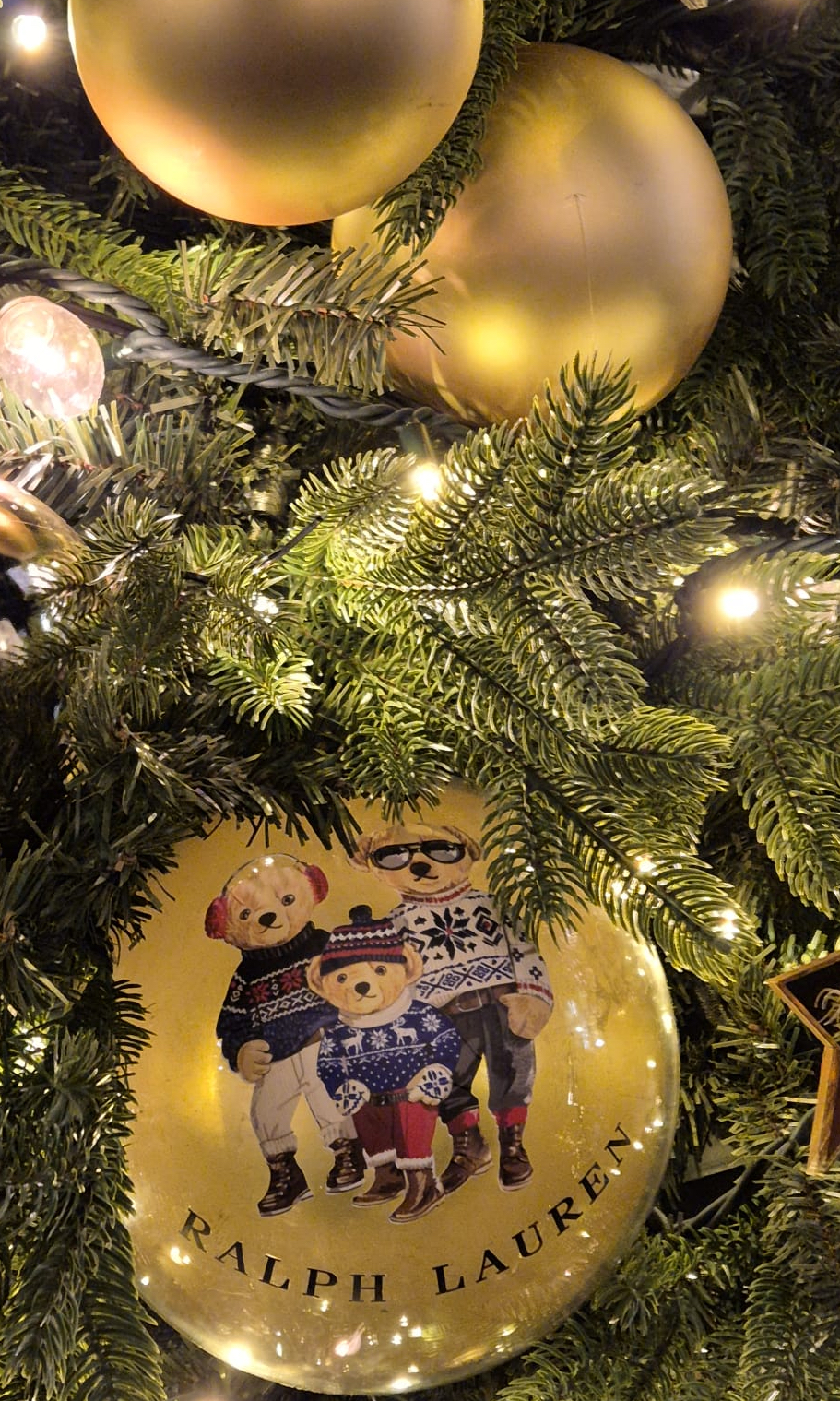 The Christmas Tree(s) Walk - London Walks